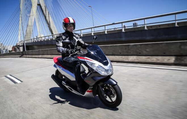 Honda comemora dez anos da PCX - Revista Moto Adventure